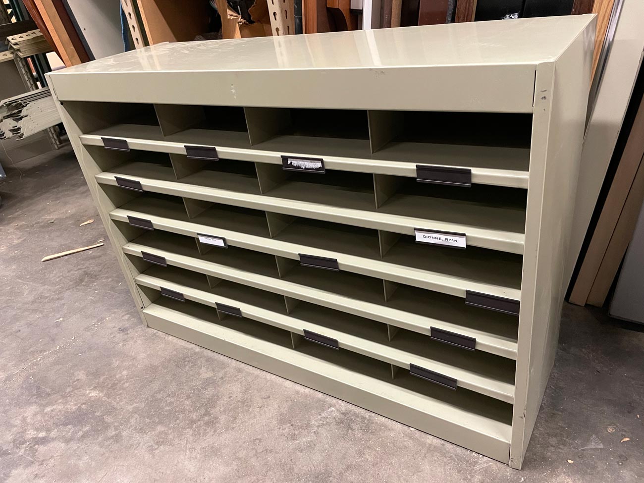 Mailroom Sorter With Grey Metal Finish - 24 bins 395019
